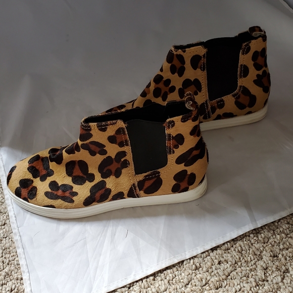 AEROSOLES | Shoes | Aerosoles Leather Cheetah Print Booties | Poshmark
